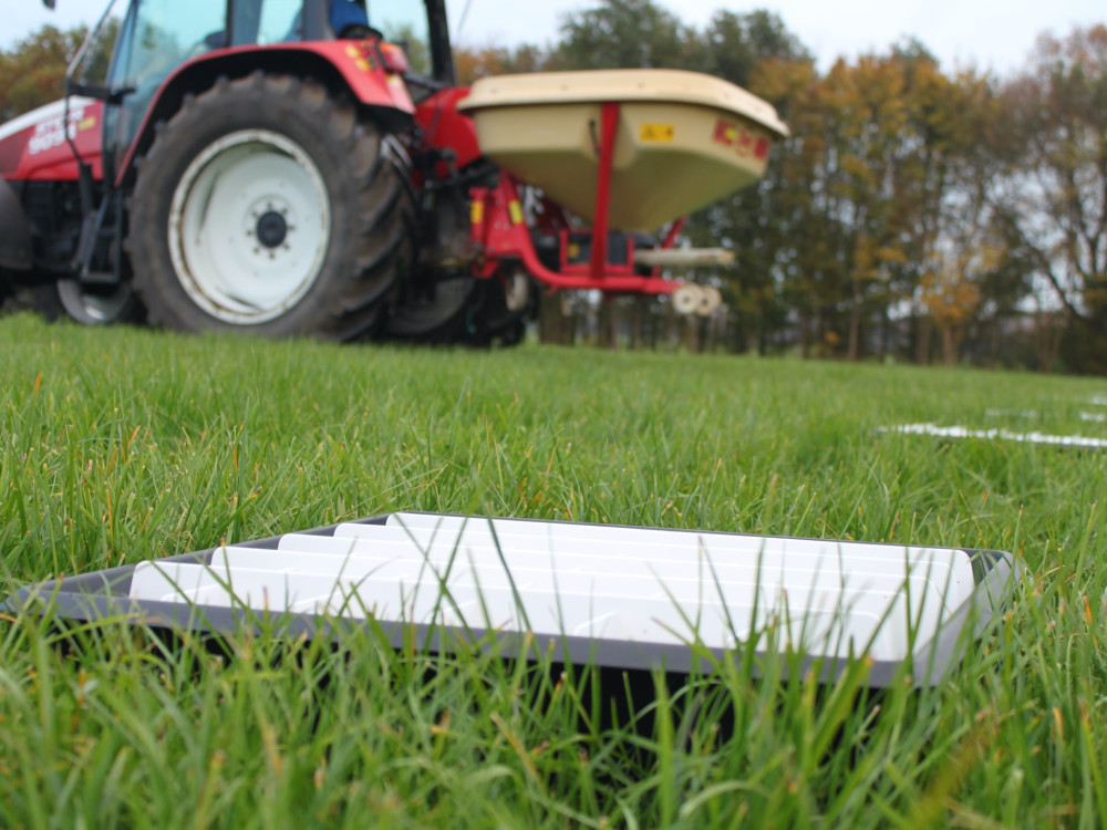 Spreader calibration and testing tools