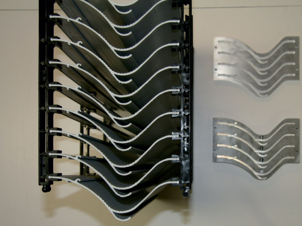 Vertical patternator with lamellae